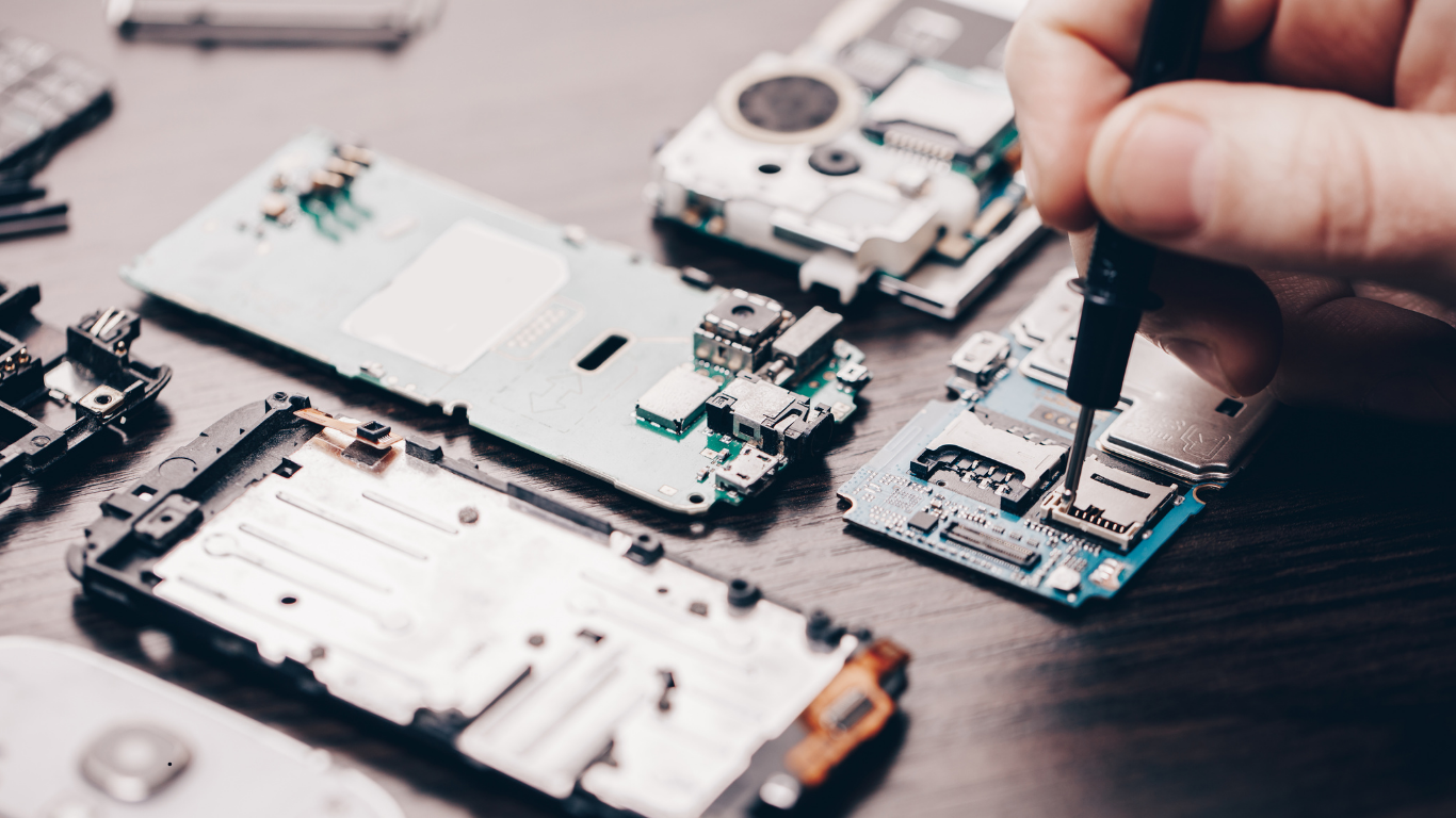 Phone Camera Repair in Vancouver Island | Fix Blurry & Broken Cameras